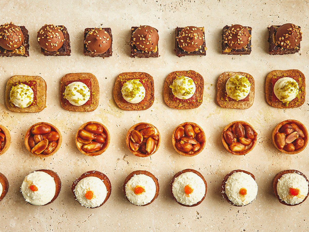 Assortiment de mignardises sucrées – Les Cuistots Migrateurs