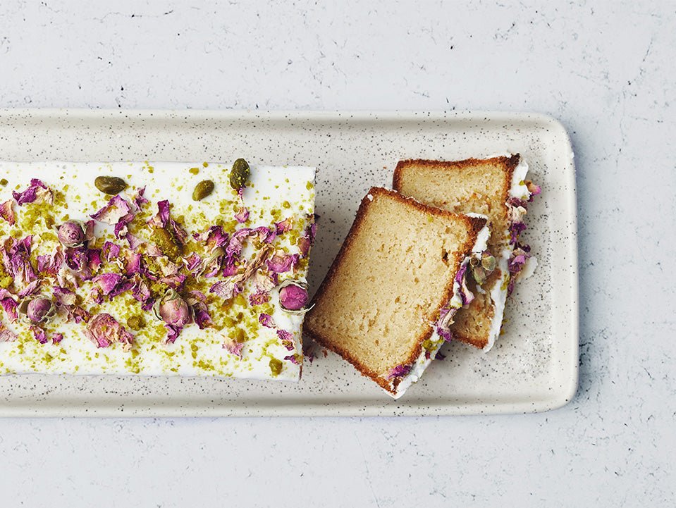 Cake Baklava - Cake aux amandes et à l’eau de rose – Les Cuistots ...